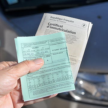 Assurance auto : la carte verte disparaît au 1er avril 2024 - Servyr